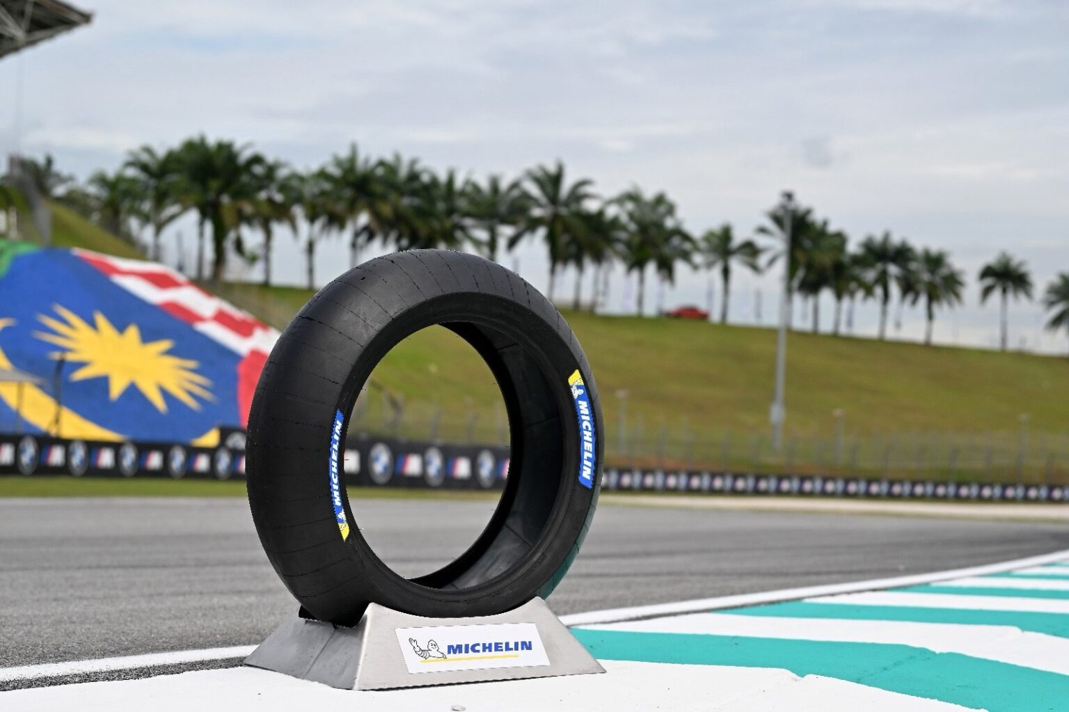 Η εξειδίκευση της Michelin προσφέρει μια ανανεωμένη γκάμα ελαστικών ...