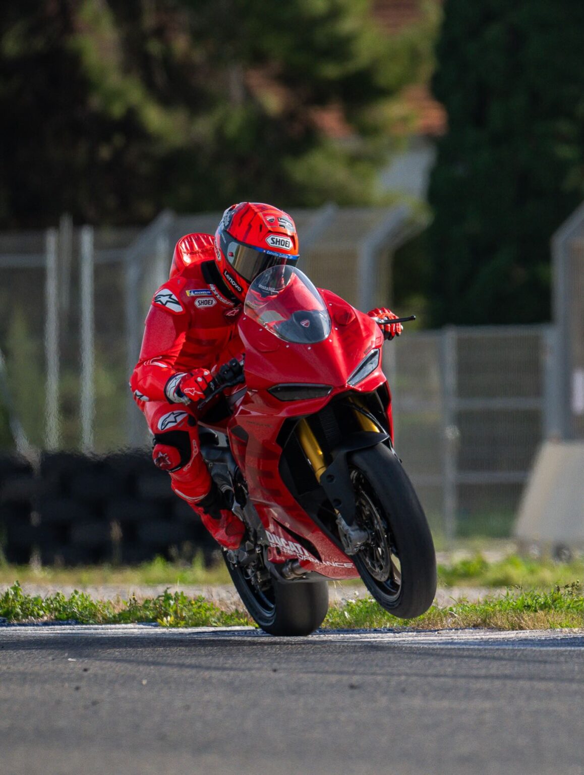 O Marc Marquez επιστρέφει επάνω στην μοτοσυκλέτα: Ιδιωτικό test με ...